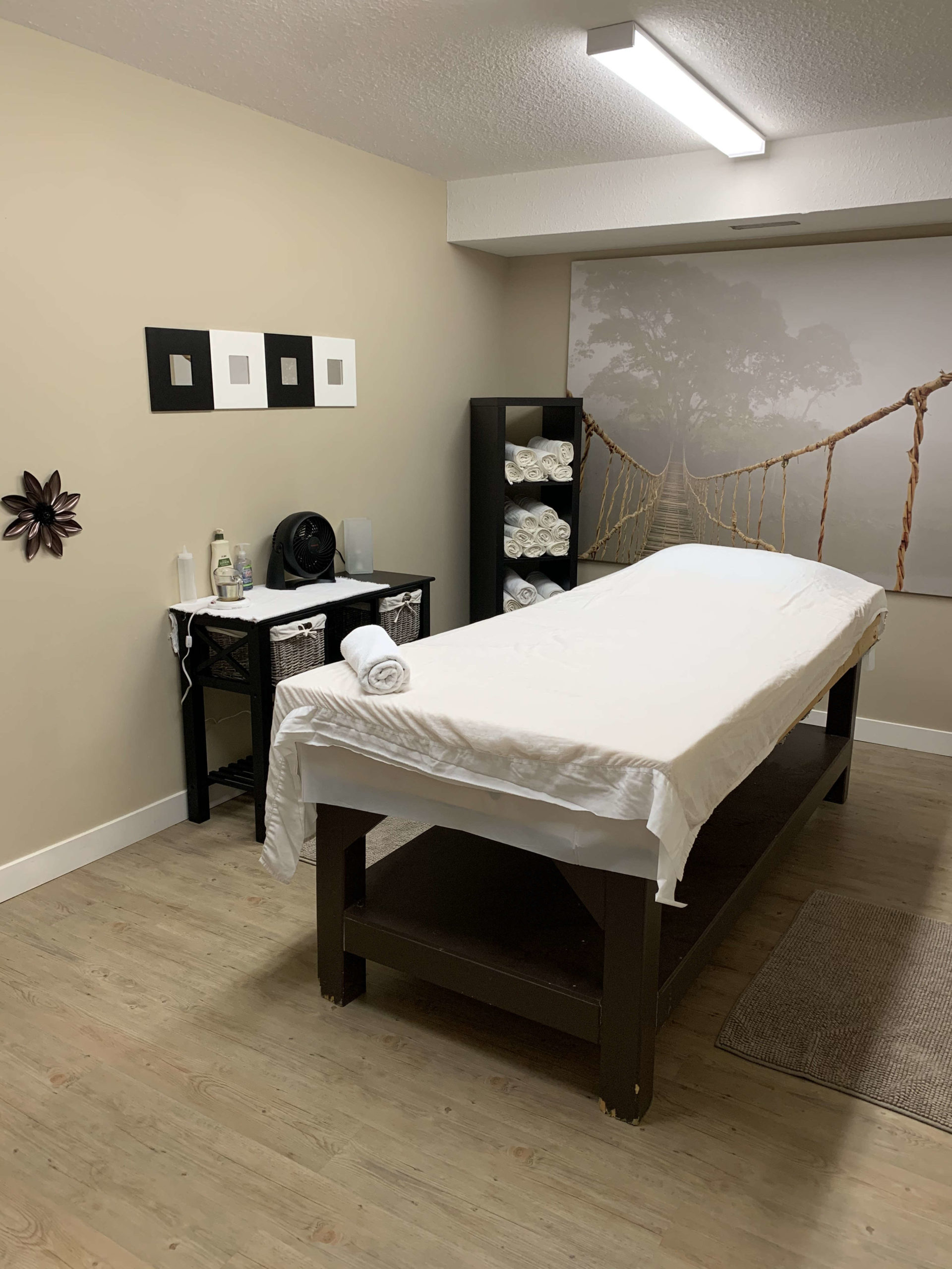 Elysium Spa YYC – Calgary Nuru Massage and Hot Oil Relaxation Massage.
